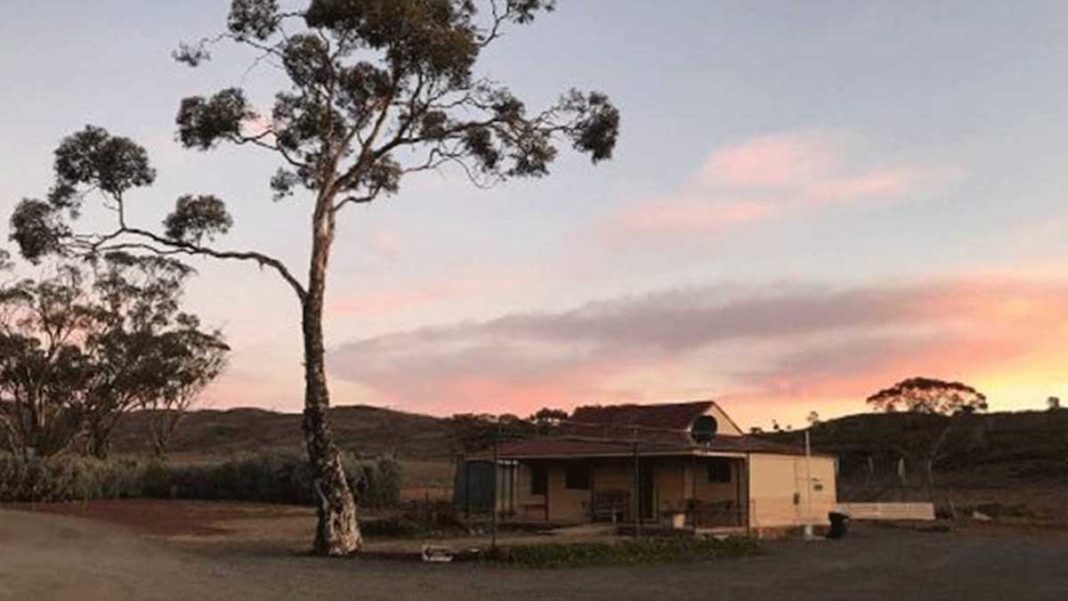 Working in a Roadhouse - Australia Backpackers Guide